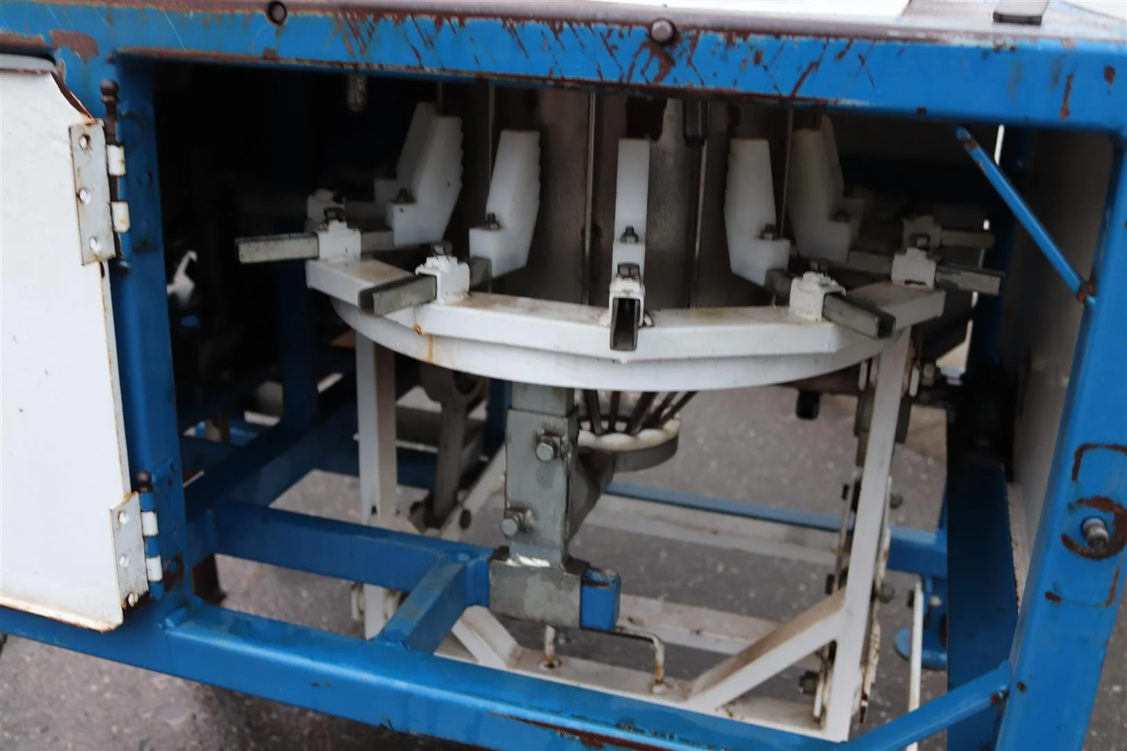 Schrauwen Rolinet netting machine • Duijndam Machines