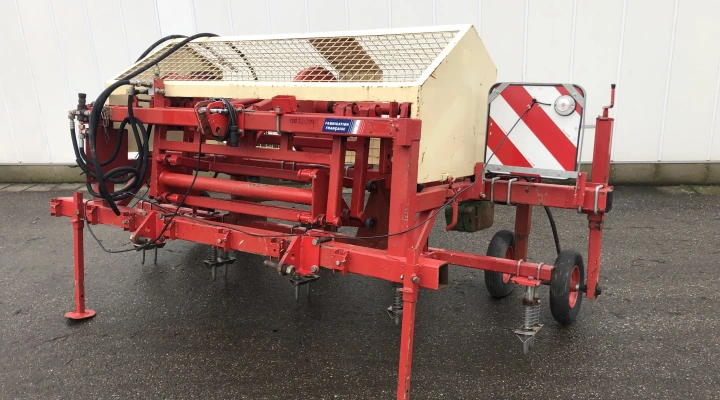 Simon dibbler planting machine • Duijndam Machines