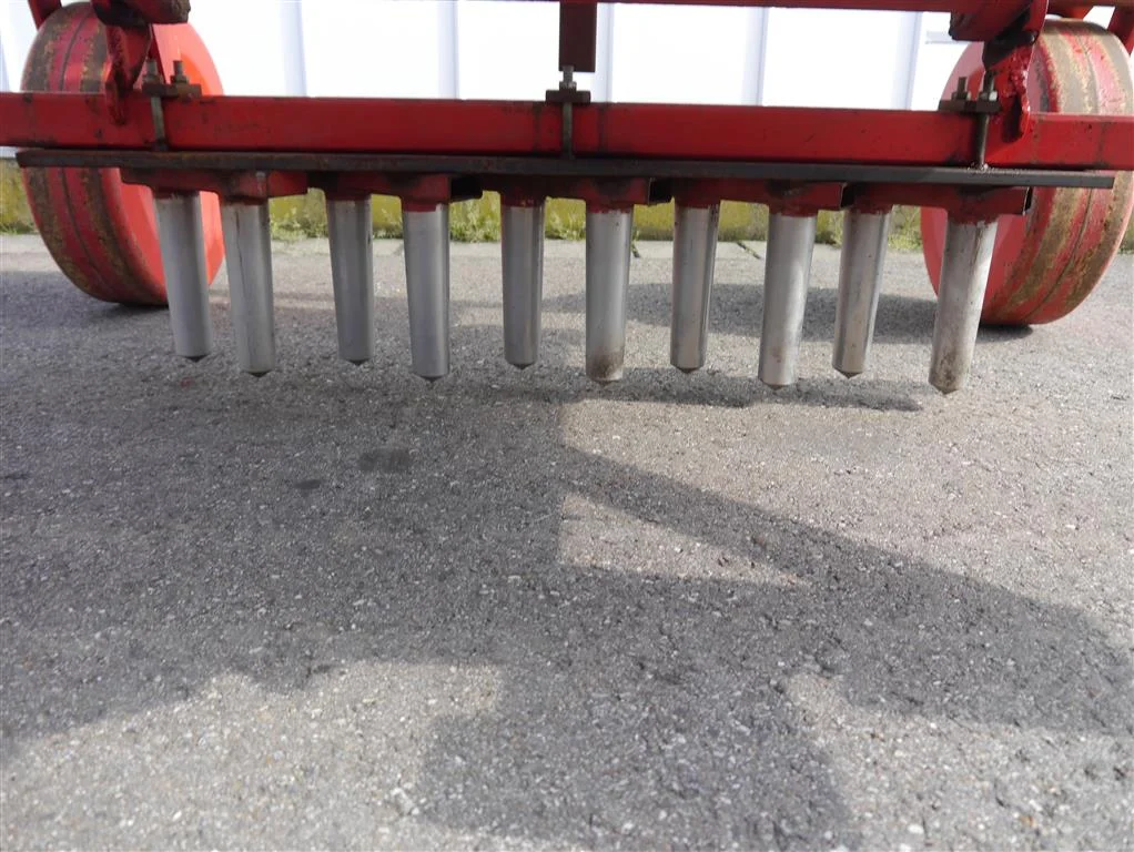 Simon PLM 10 dibbler planting machine • Duijndam Machines