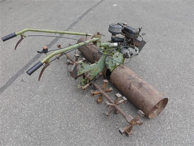 Selfdriven Dibbler for soilblocks • Duijndam Machines