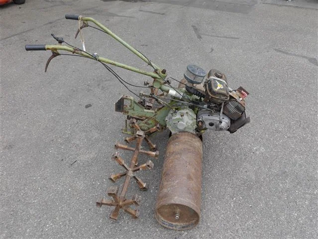 Selfdriven Dibbler for soilblocks • Duijndam Machines