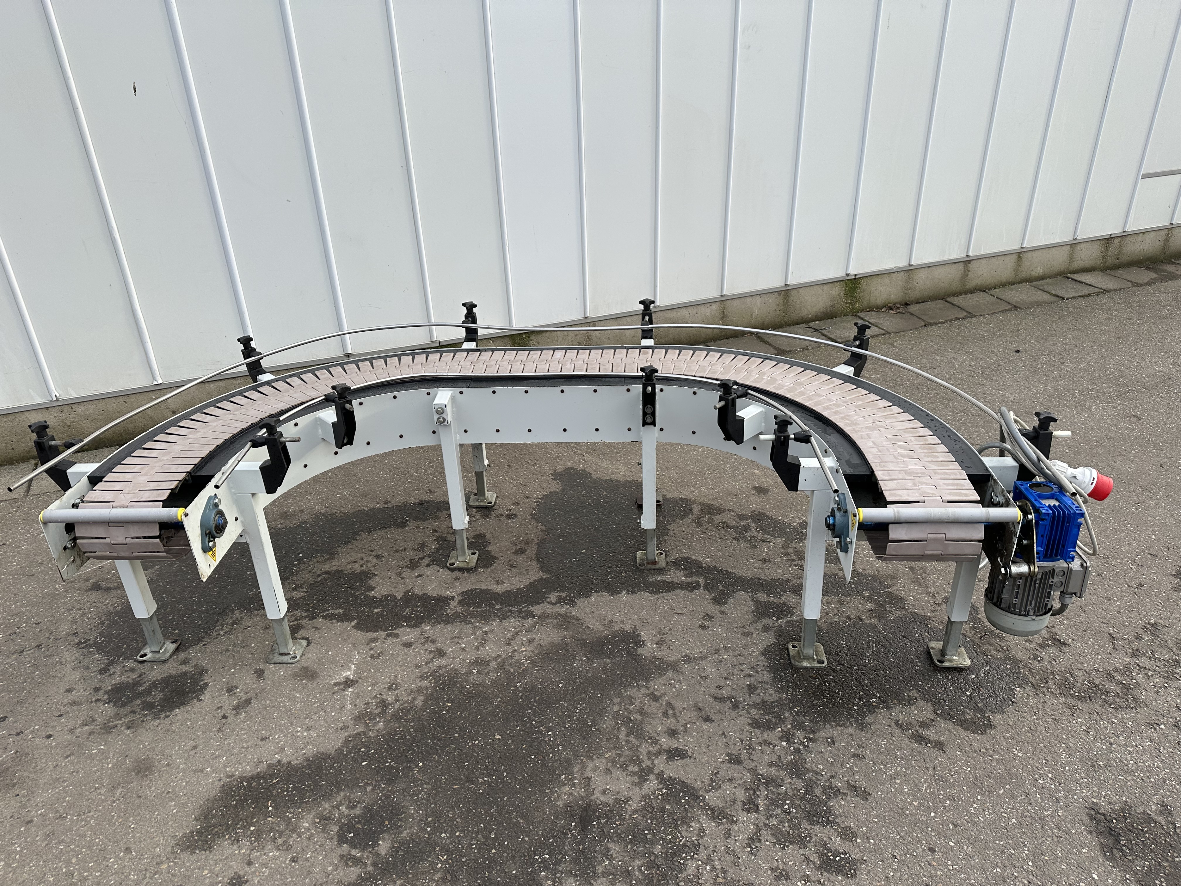 Sorma CURVA 180° curved conveyor • Duijndam Machines