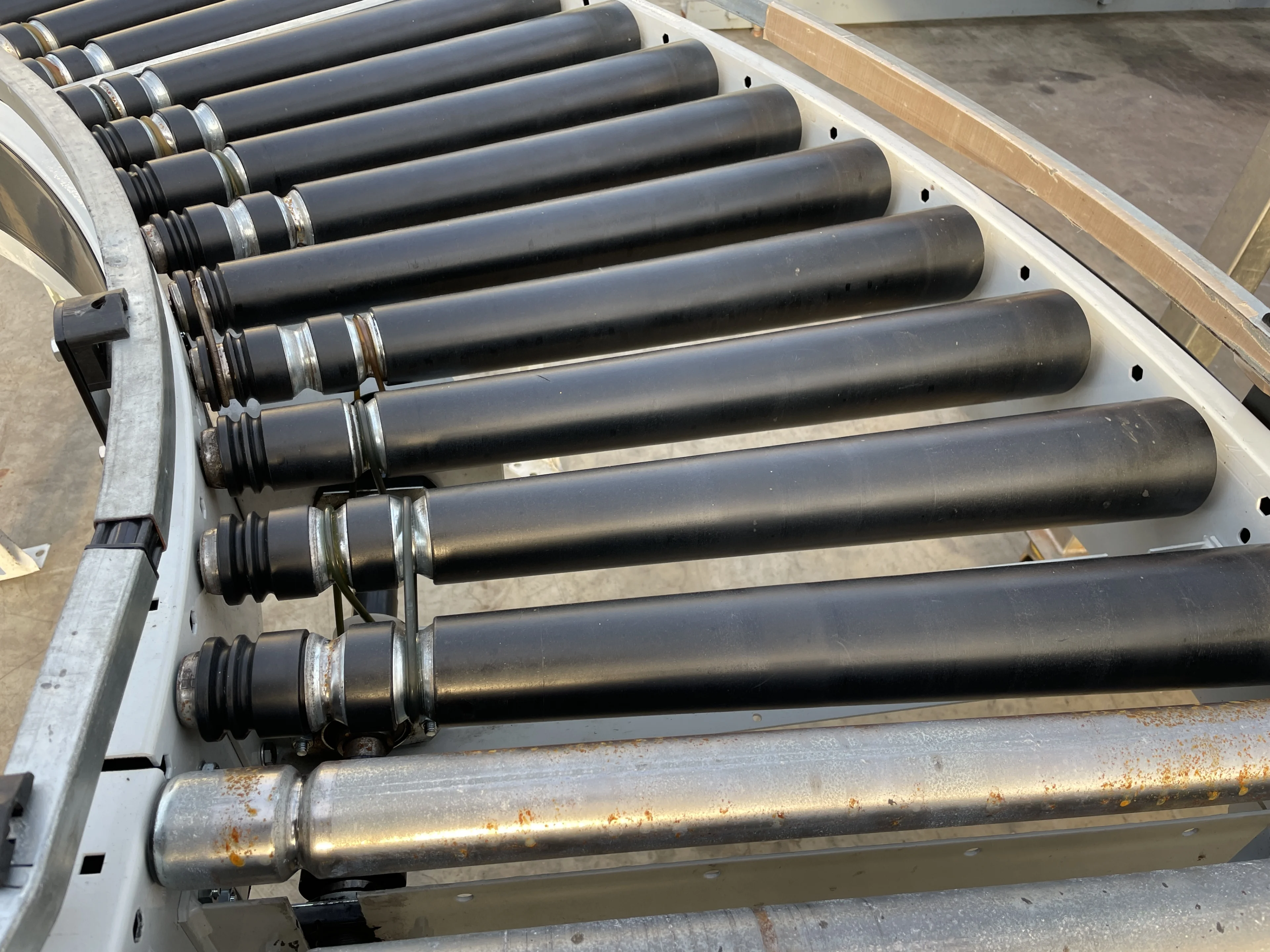 Sorma roller conveyor driven with 90° curve and conveyor 145 x 60 cm ...