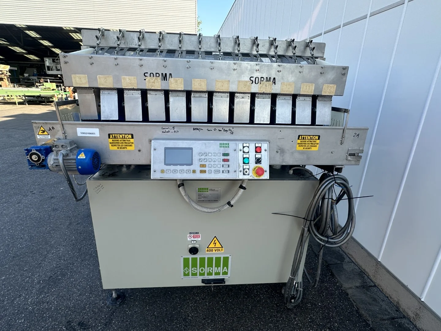 Sorma F12-126 weighing machine with roller conveyor elevator • Duijndam ...