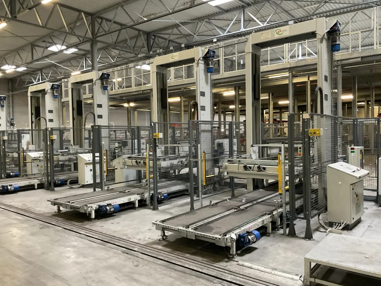 Sorma PAL 108D palletiser installation with 4 palletisers • Duijndam Machines