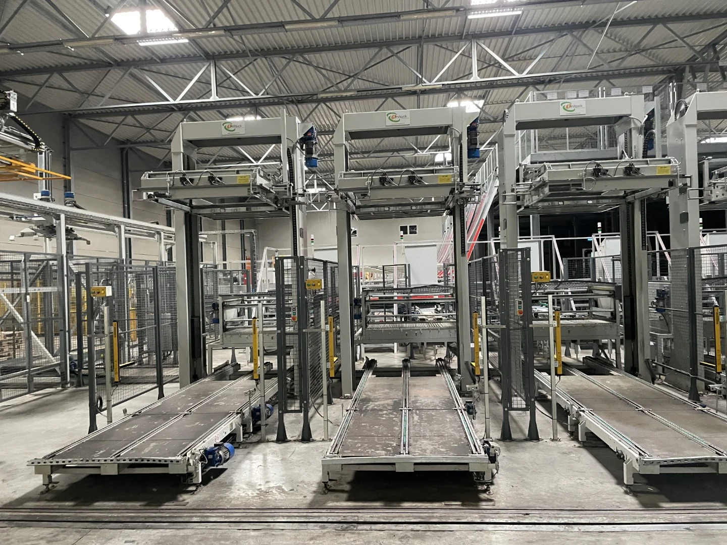 Sorma PAL 108D palletiser installation with 3 palletisers • Duijndam ...