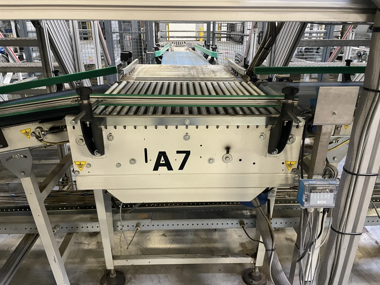 Sorma PAL 108D palletiser installation with 3 palletisers • Duijndam ...