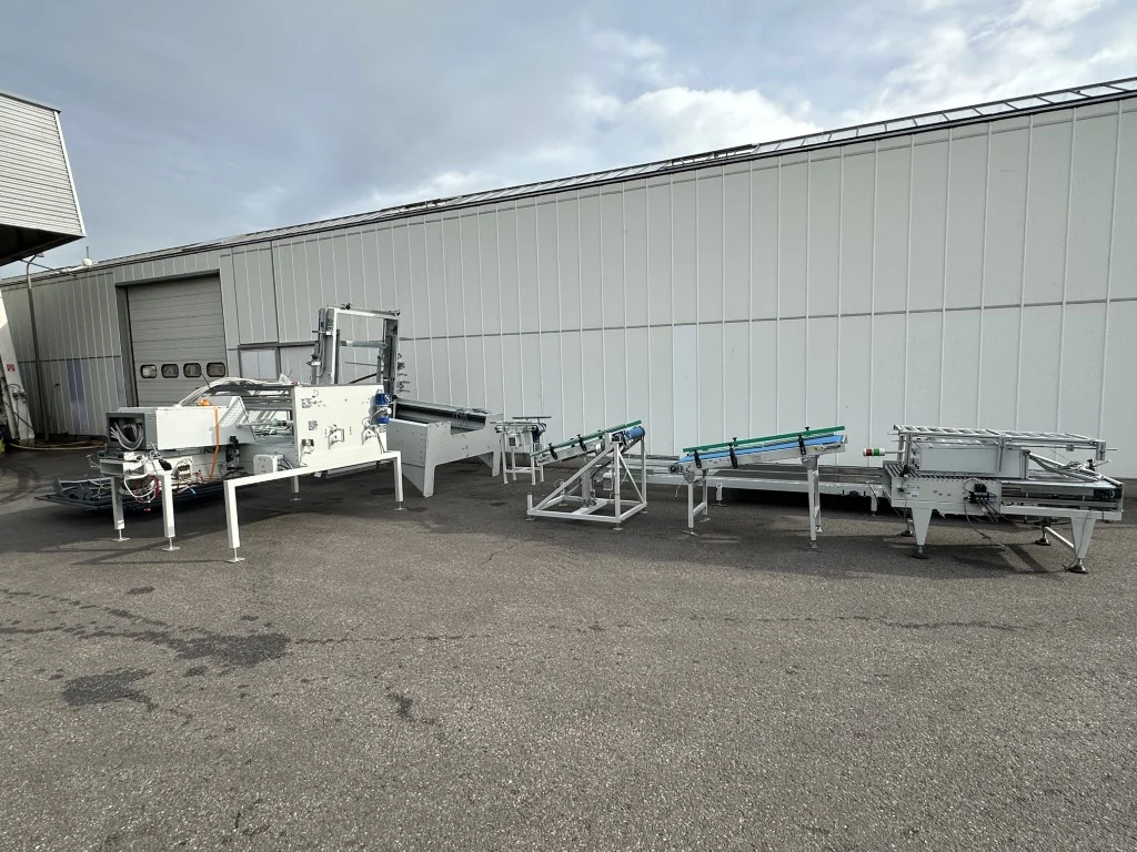 Sorma PAL 108D palletizer with chain conveyor • Duijndam Machines