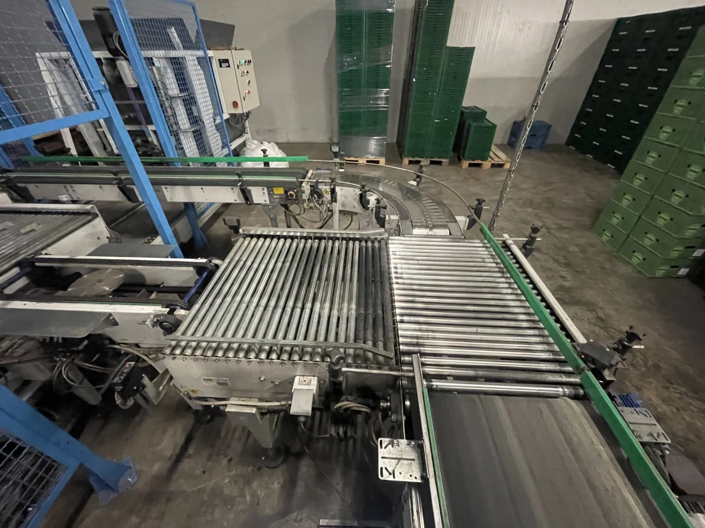 Sorma PAL 108S palletizer with Herdi WIS100SP pallet supply and ...