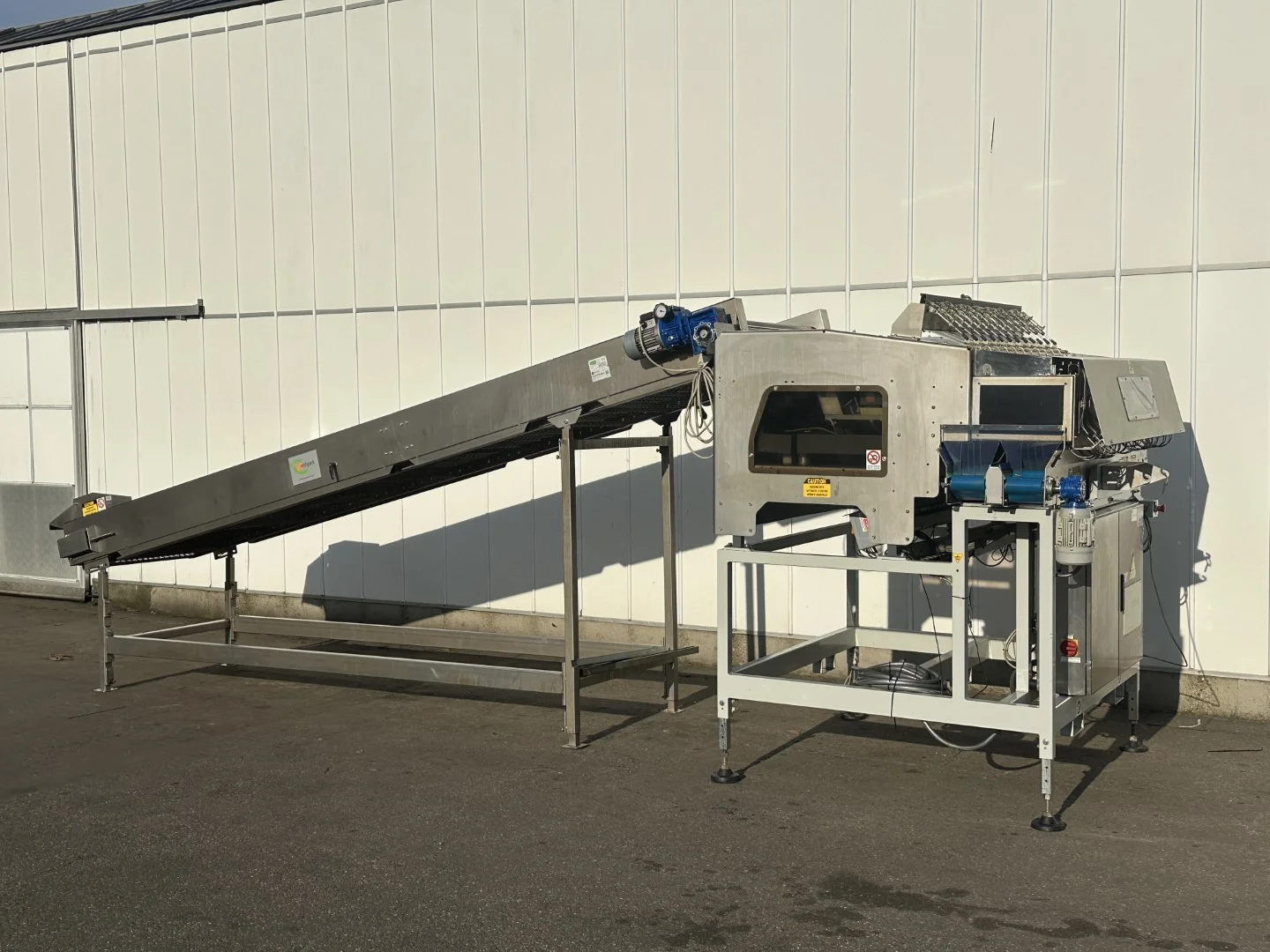 Sorma W12 126 weighing machine with supply conveyor and two discharge ...