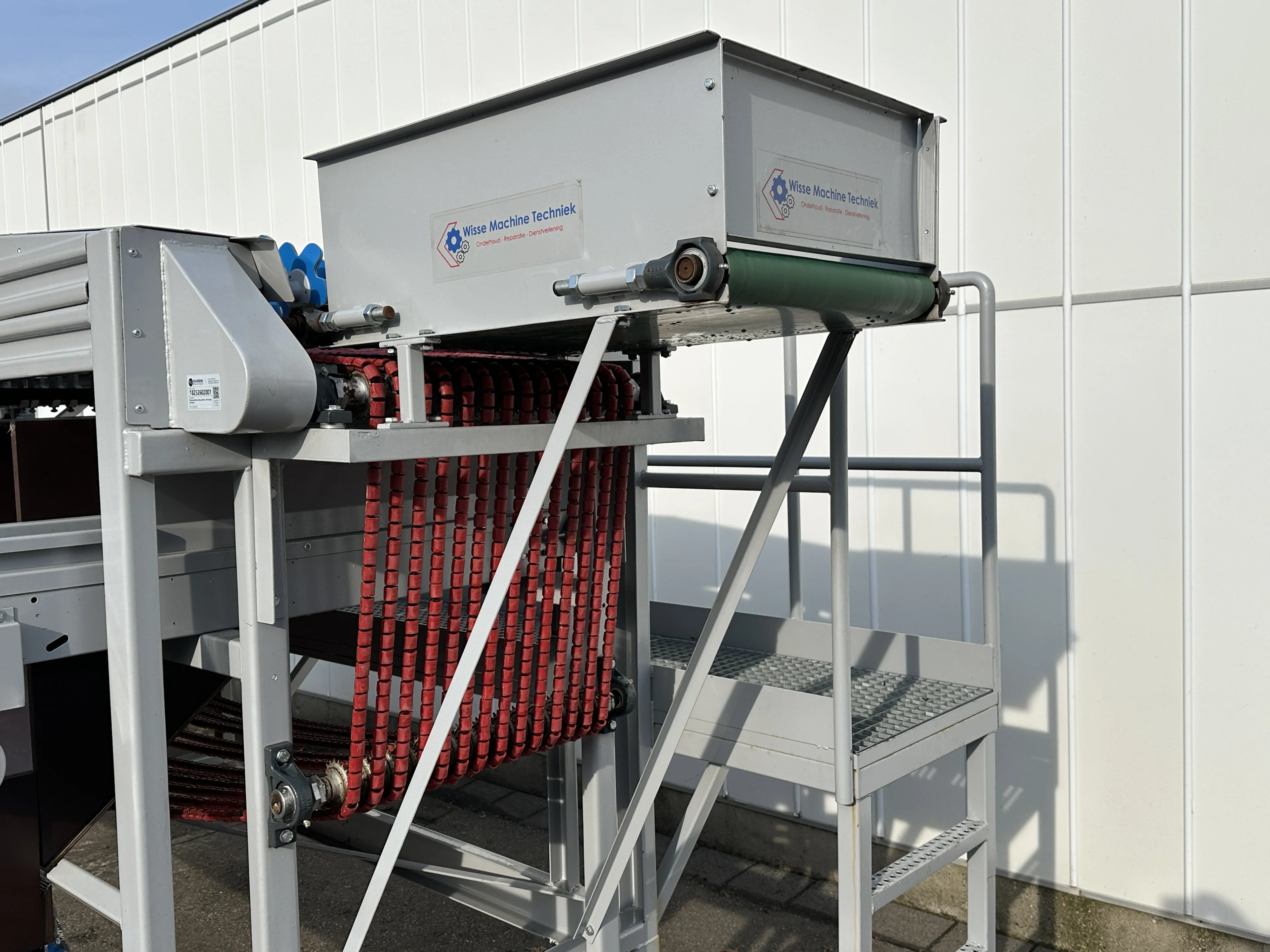 Sormac kettingsorteermachine voor augurken en wortels 13 rijen ...