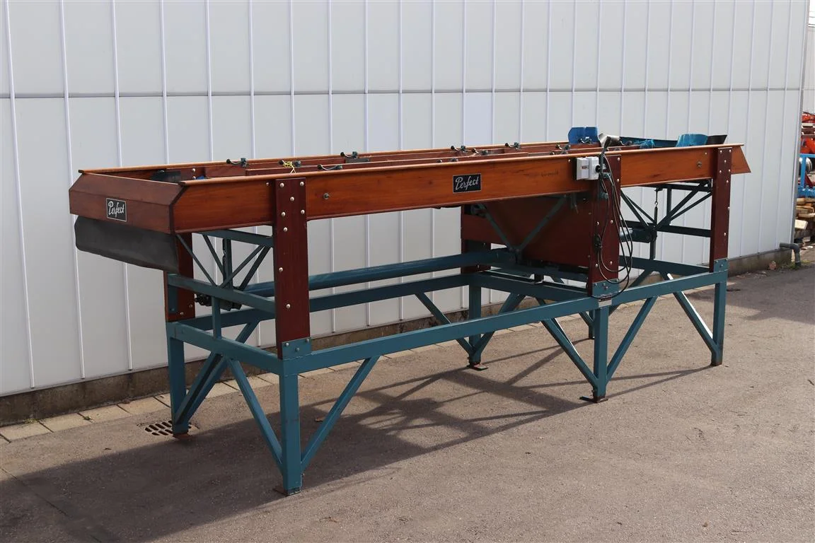 Perfect -EU- sorting machine for flower bulbs and Brussels sprouts ...