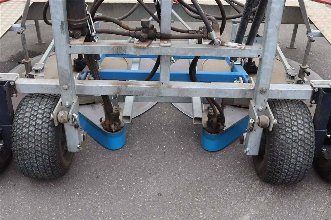 Roopack Spimaro spinach harvester • Duijndam Machines