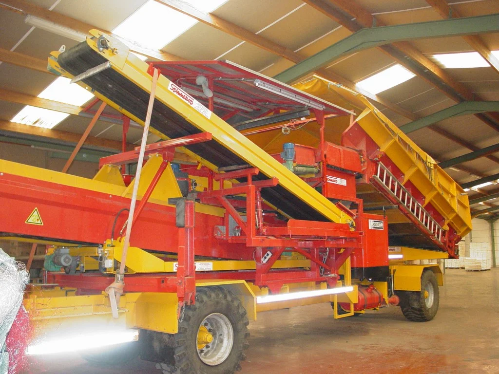 Spinnekop Combine receiving hopper with cleaner ,inspection conveyor ...
