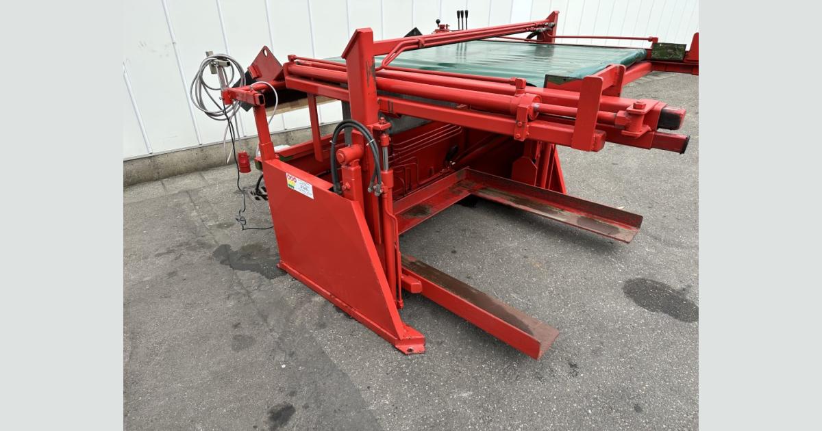Stas box tipper for fruit • Duijndam Machines