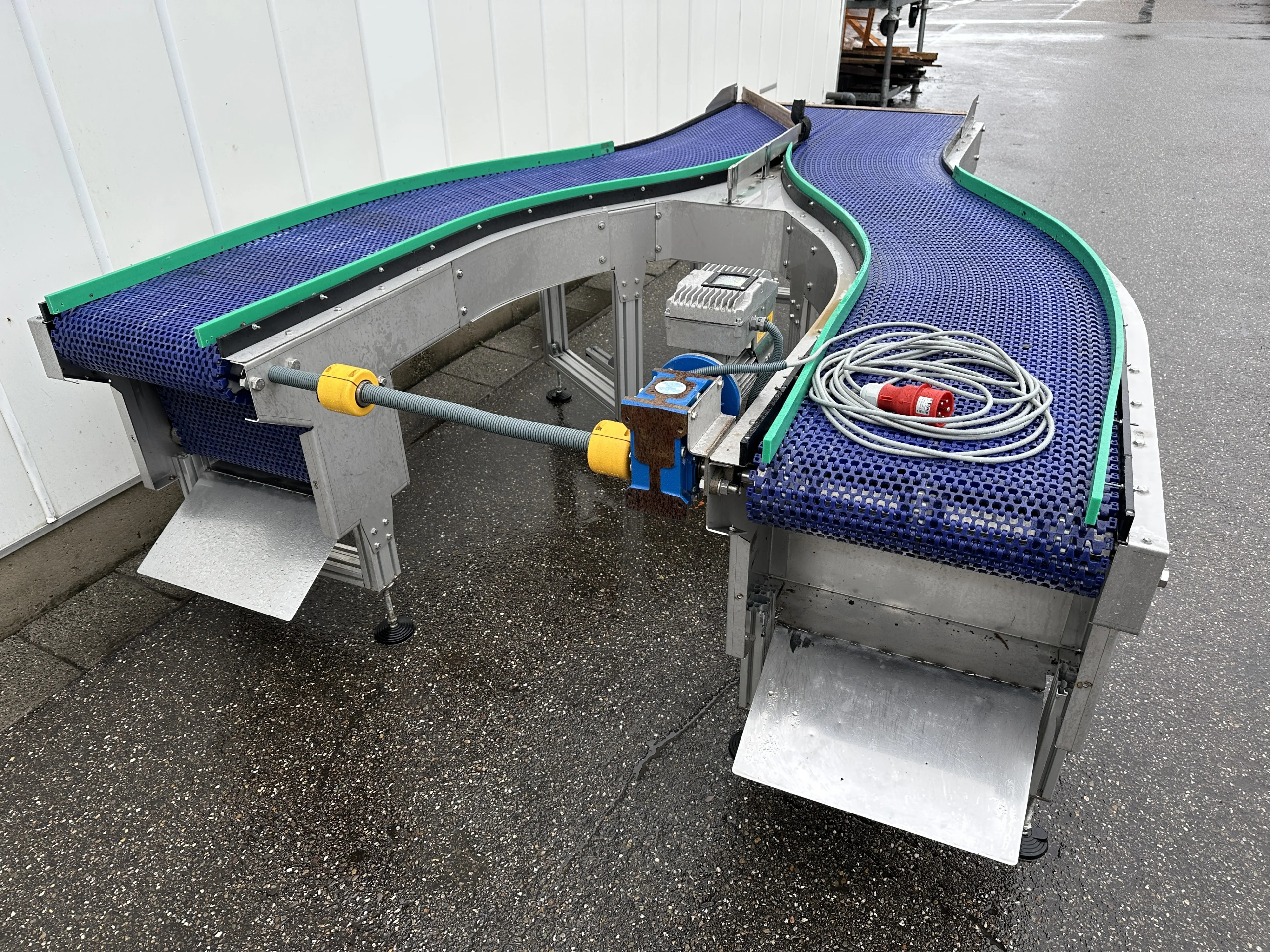 Stas curved conveyor Y-shaped diverter conveyor or merging conveyor ...