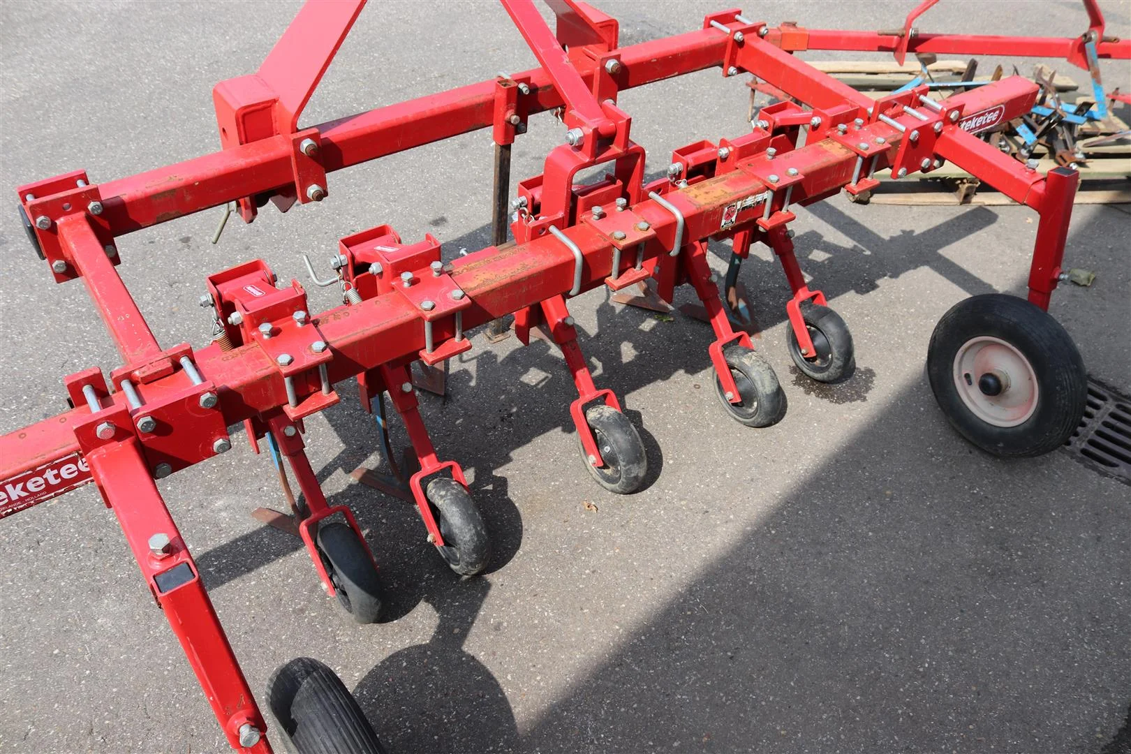 Steketee schoffelmachine 4 rijig met 5 elementen • Duijndam Machines