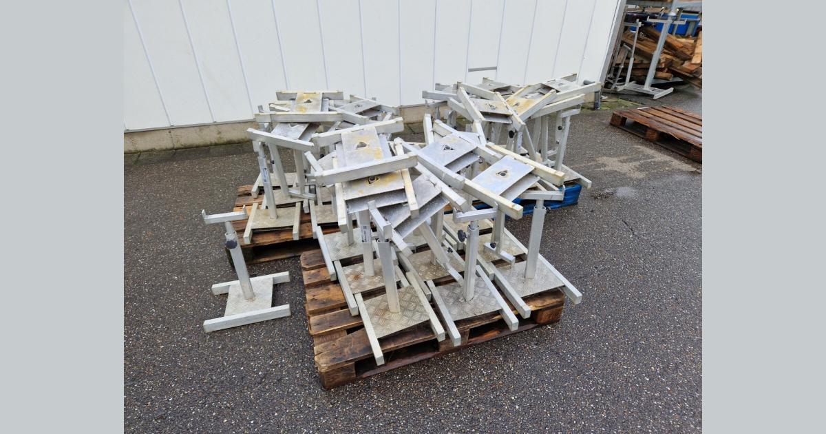 Support aluminium for 15 cm wide potted plant conveyors • Duijndam Machines