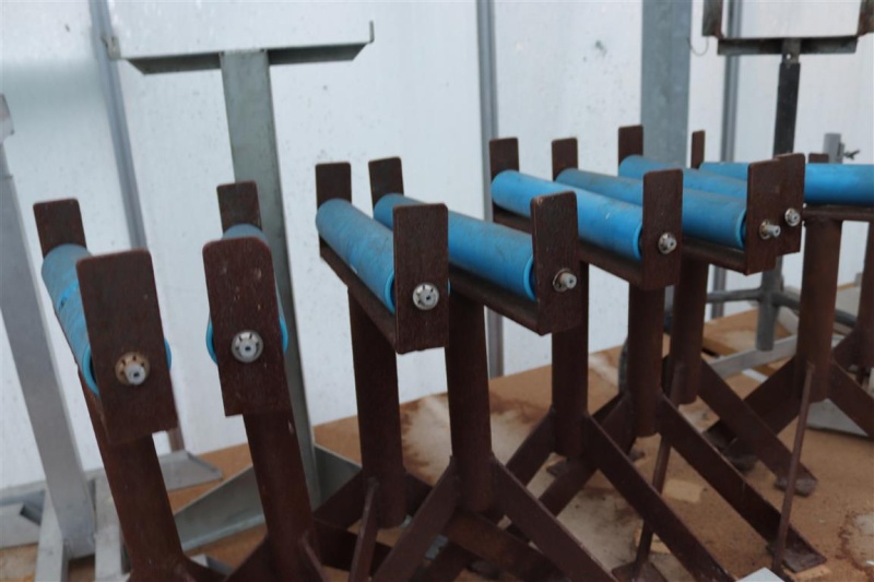 Supports / legs for conveyors • Duijndam Machines