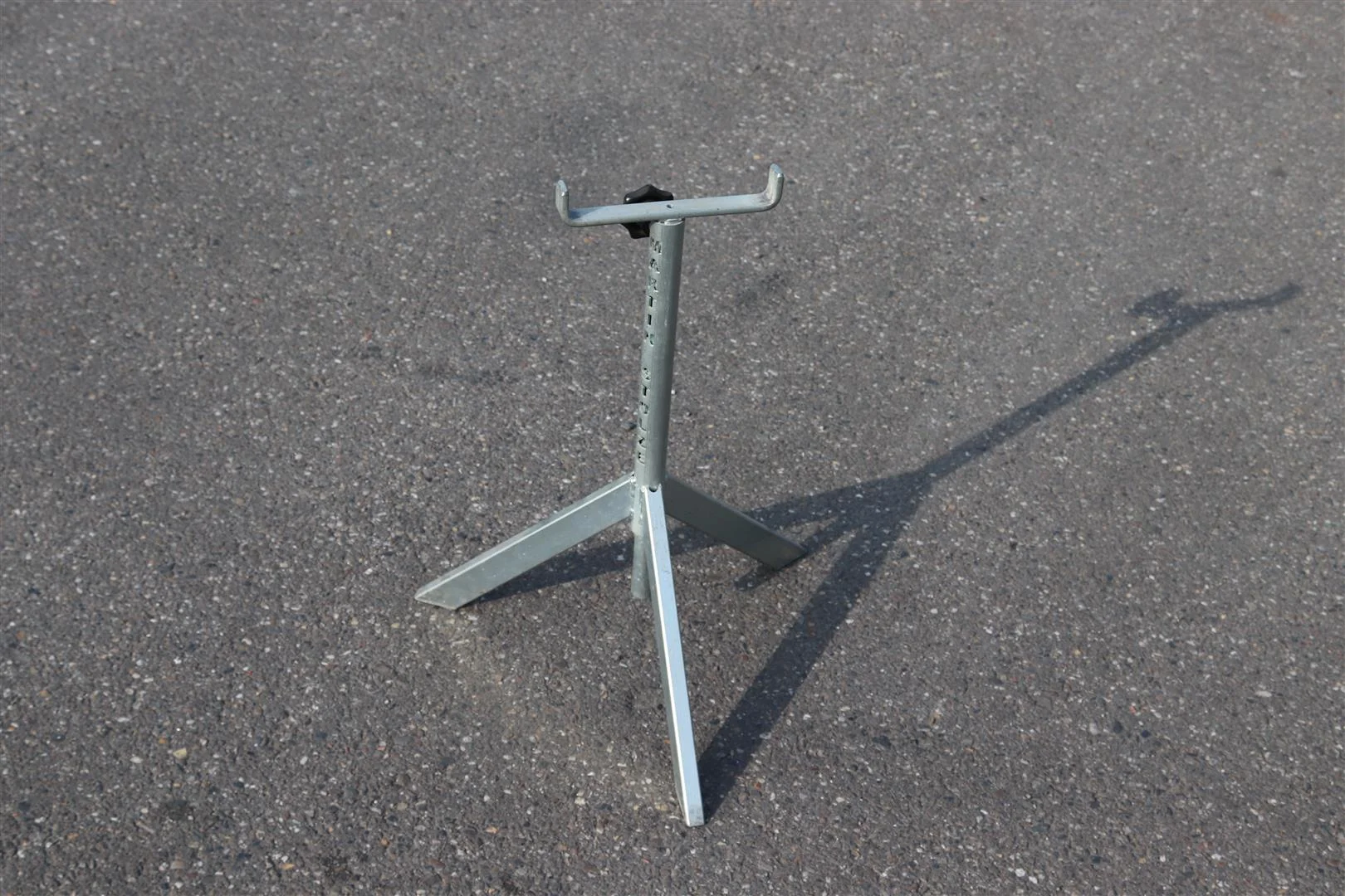 Martin Stolze supports / legs for conveyors • Duijndam Machines