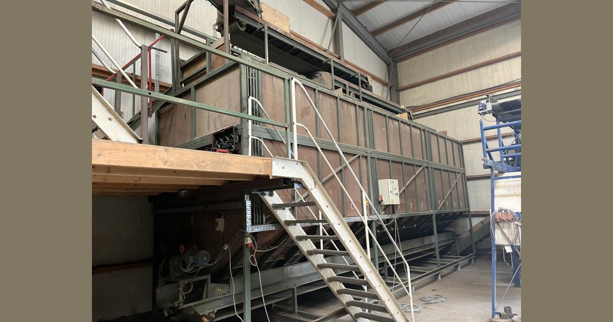 Storage bunker with 3 compartments • Duijndam Machines