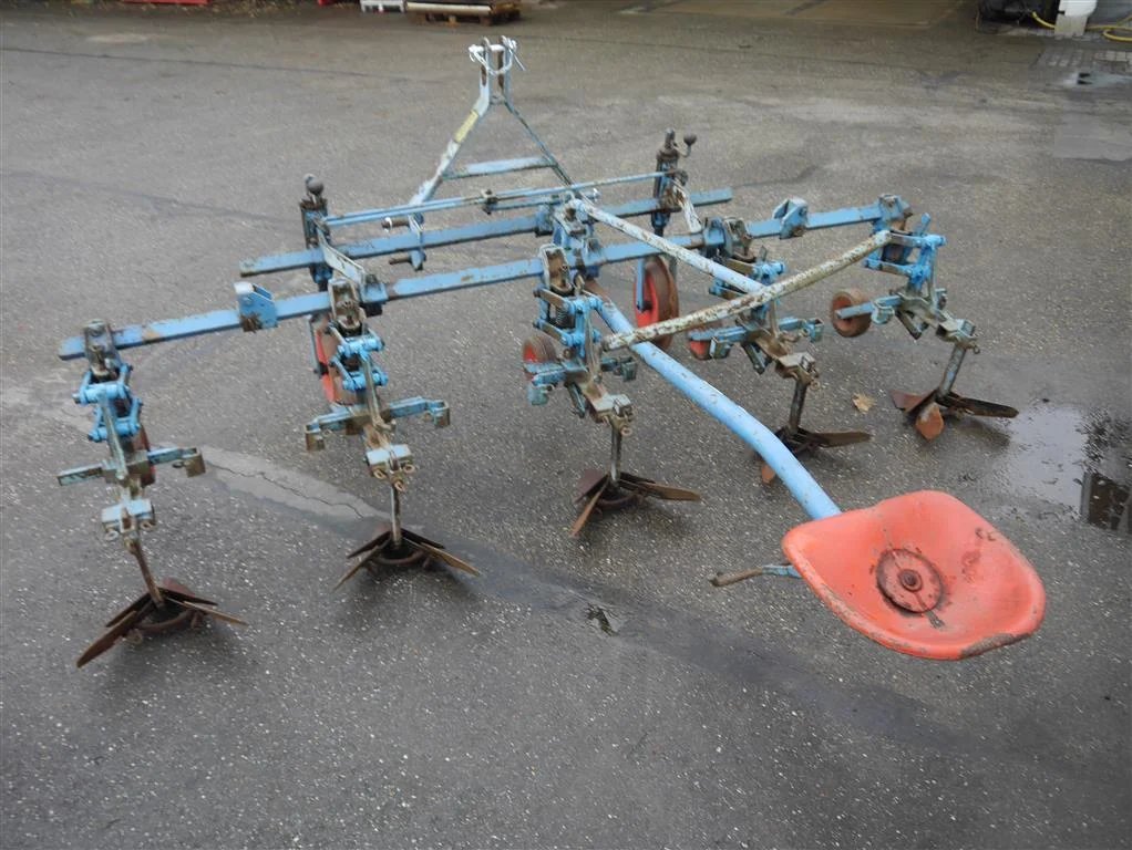 Super prefer interrow cultivator 4 rows 5 elements • Duijndam Machines