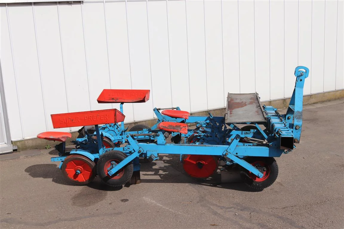 Super Prefer planting machine 4 row planting disc with 8 grippers ...