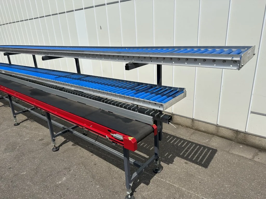 Taks combi conveyor with conveyor and roller conveyor • Duijndam Machines