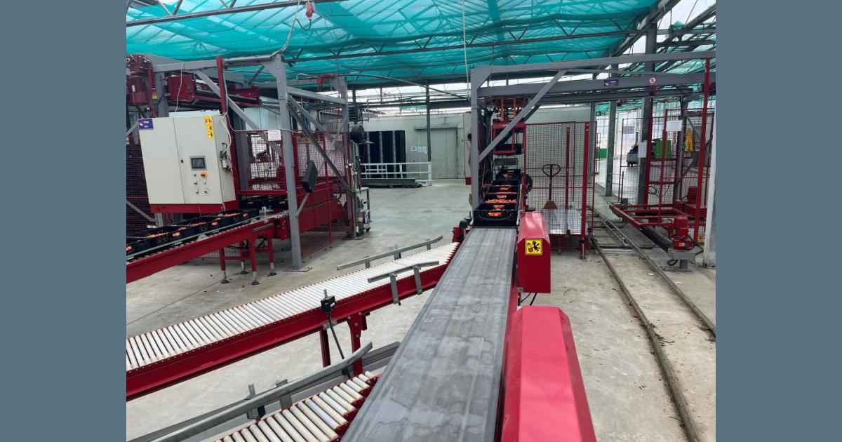 Taks TTS 8213 automatic unloading system for pipe rail trolleys with ...