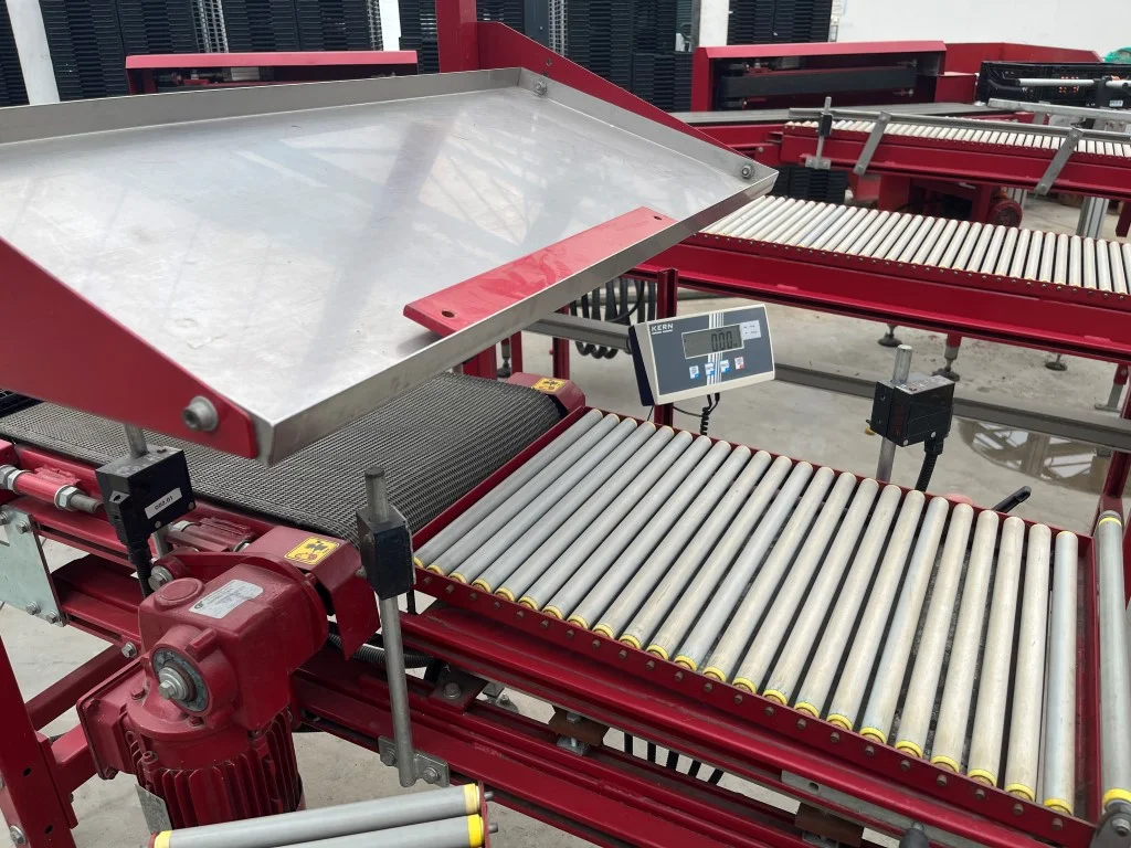 Taks TTS 8213 automatic unloading system for pipe rail trolleys with ...