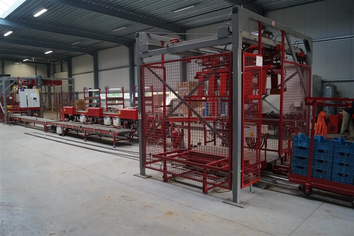 Taks fully automatic unloading system for destacking boxes from pipe ...