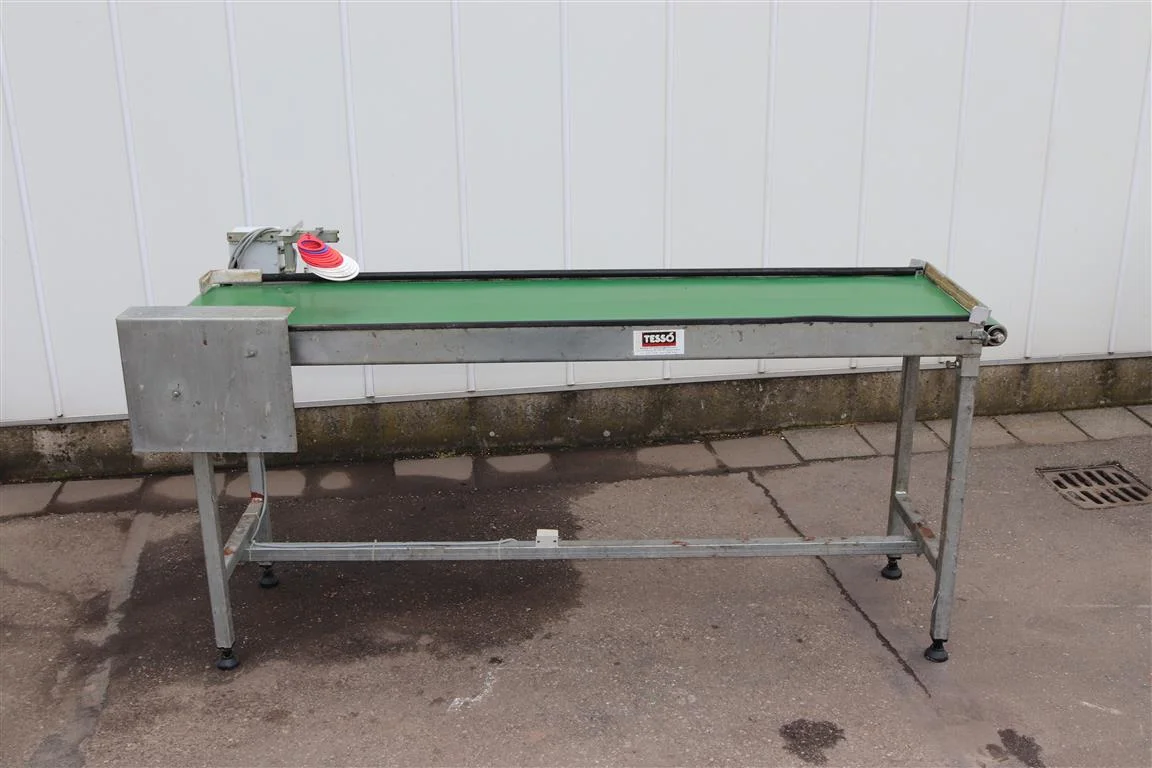 Tesso conveyor -packing table 210 x 50 cm • Duijndam Machines