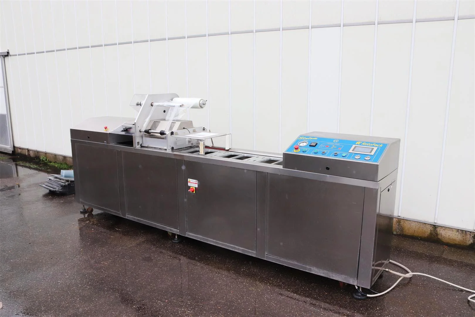 Rotopack Slalom topsealer sealing Machine • Duijndam Machines