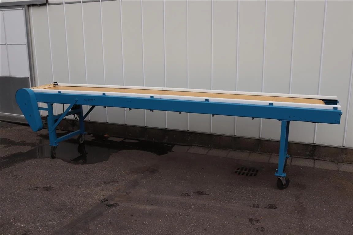 Perfect conveyor with fixed speed 410 x 60 cm • Duijndam Machines