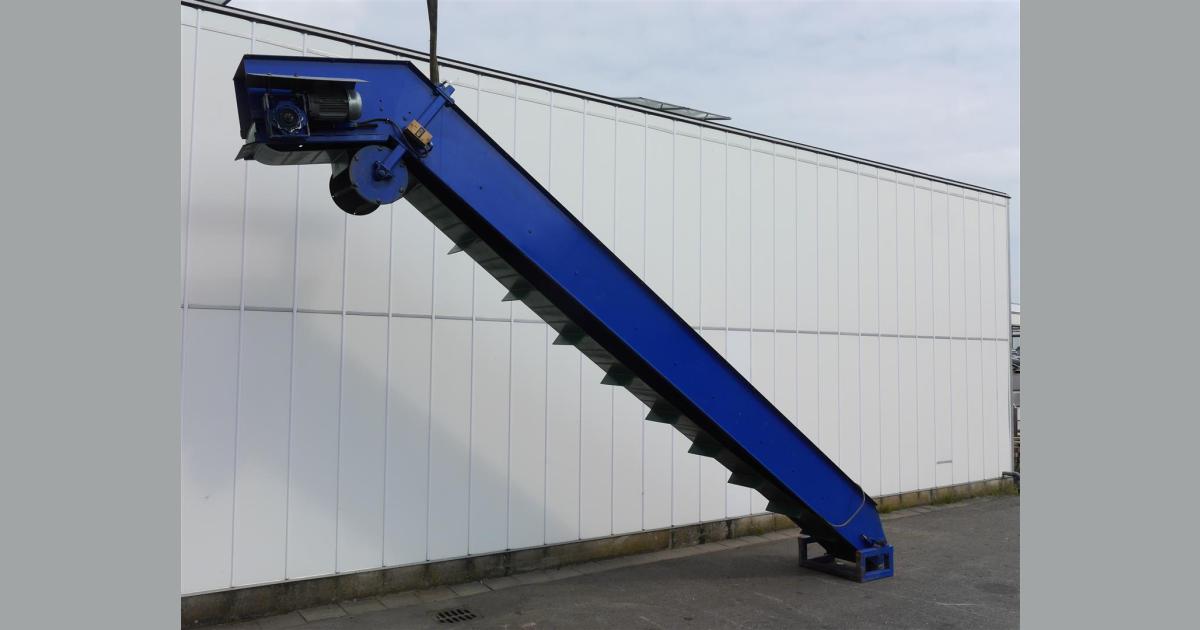 Elevator with swan neck 650 x 40 cm • Duijndam Machines