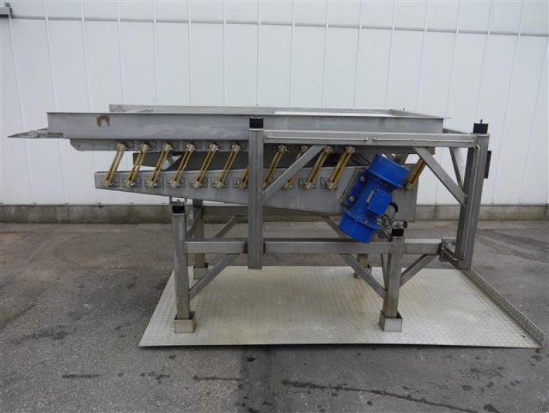 Gege rvs trilgoot breuk en lengtesorteermachine voor bonen • Duijndam ...