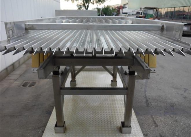 Gege rvs trilgoot breuk en lengtesorteermachine voor bonen • Duijndam ...