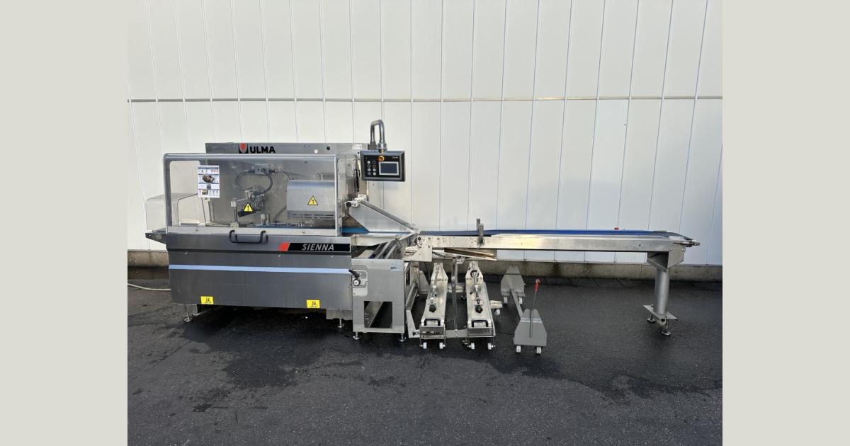 Ulma Sienna LS BI flow pack machine with conveyor • Duijndam Machines