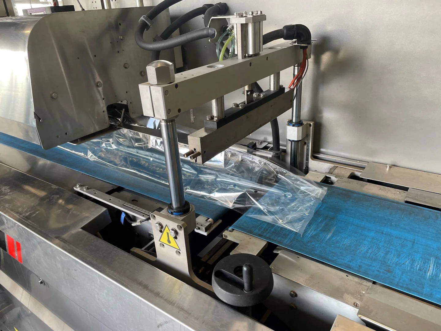 Ulma Sienna LS flowpacker with Markem Imaje SmartDate X40 printer ...