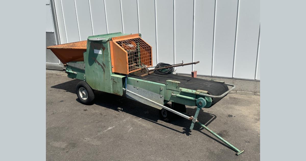 Unger Perfekt 250 soil blocking machine with seeder • Duijndam Machines