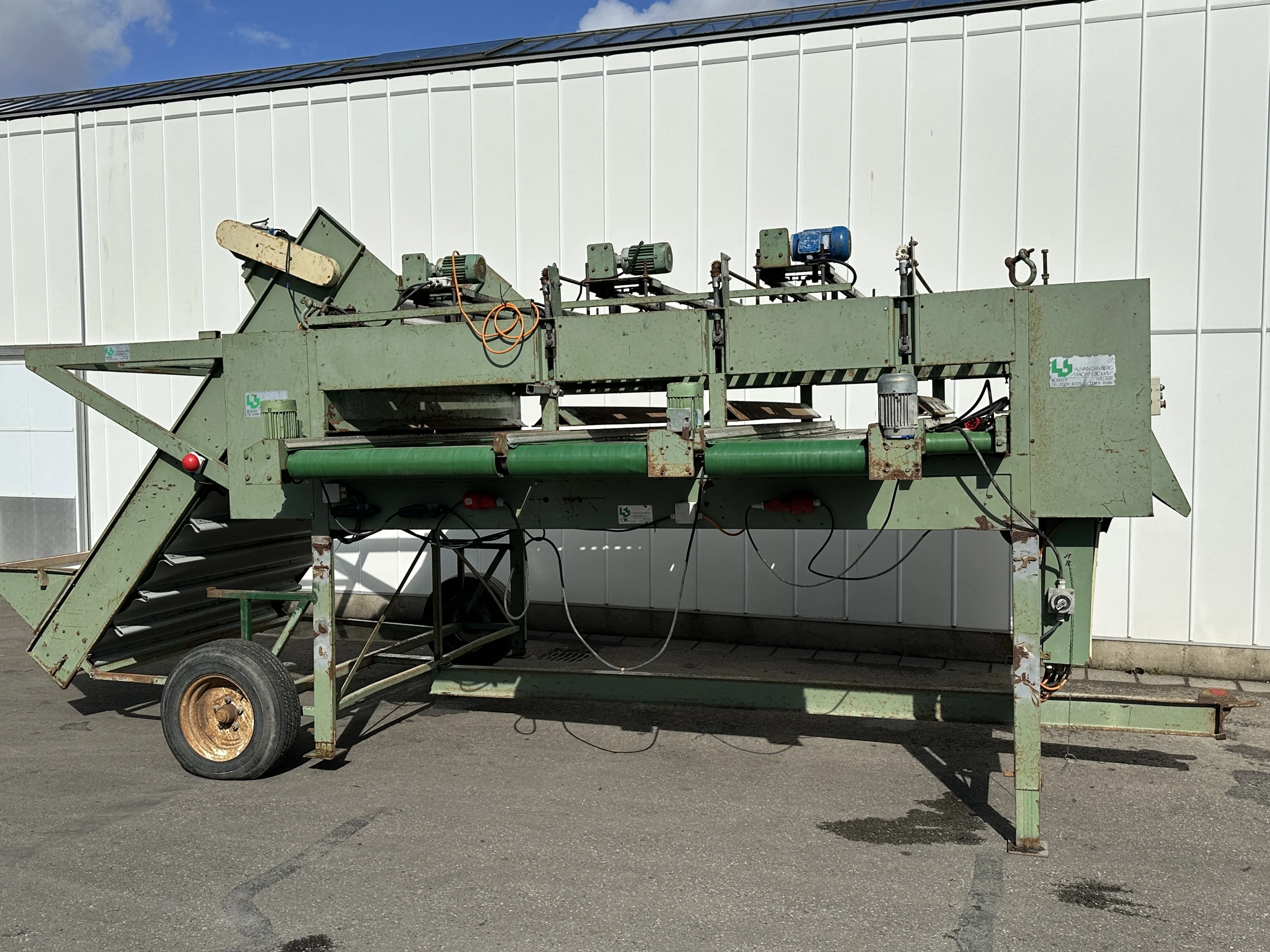 Van den Berg roller sorting machine 3+1 sortings + oversize • Duijndam ...
