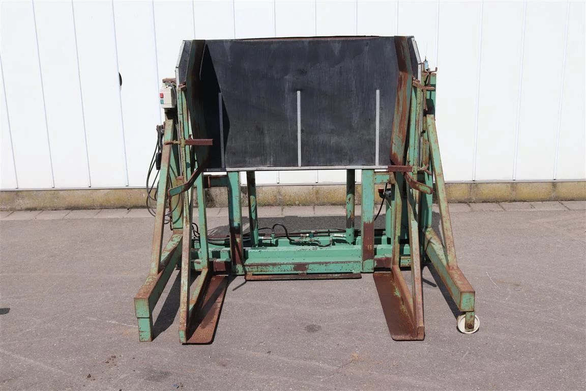 Van Rooyen box tipper adjustable up to 150 cm wide boxes • Duijndam ...