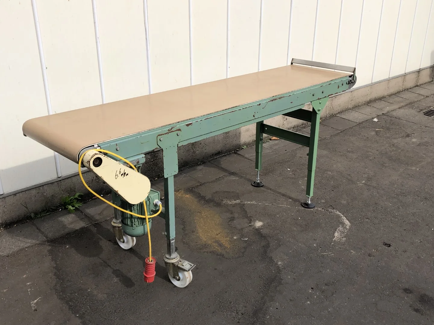 Vandenberg conveyor 205 cm x 50 cm • Duijndam Machines