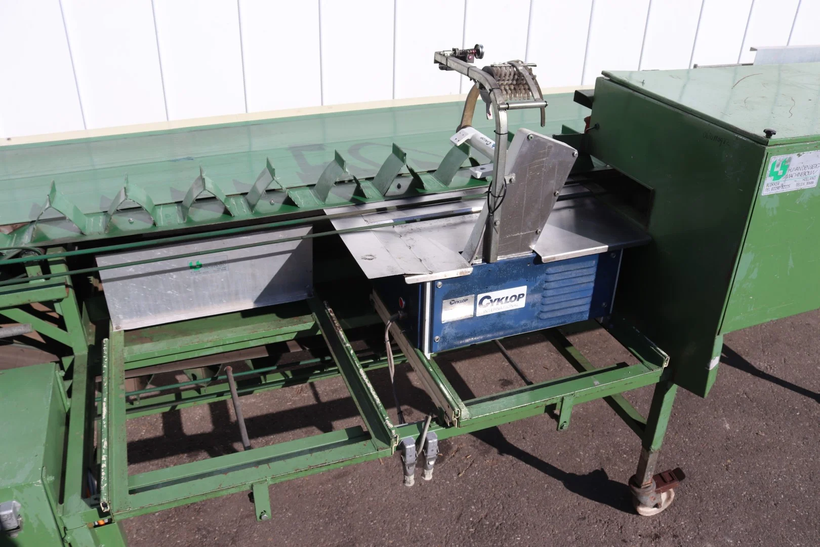 Vandenberg flower processing machine • Duijndam Machines