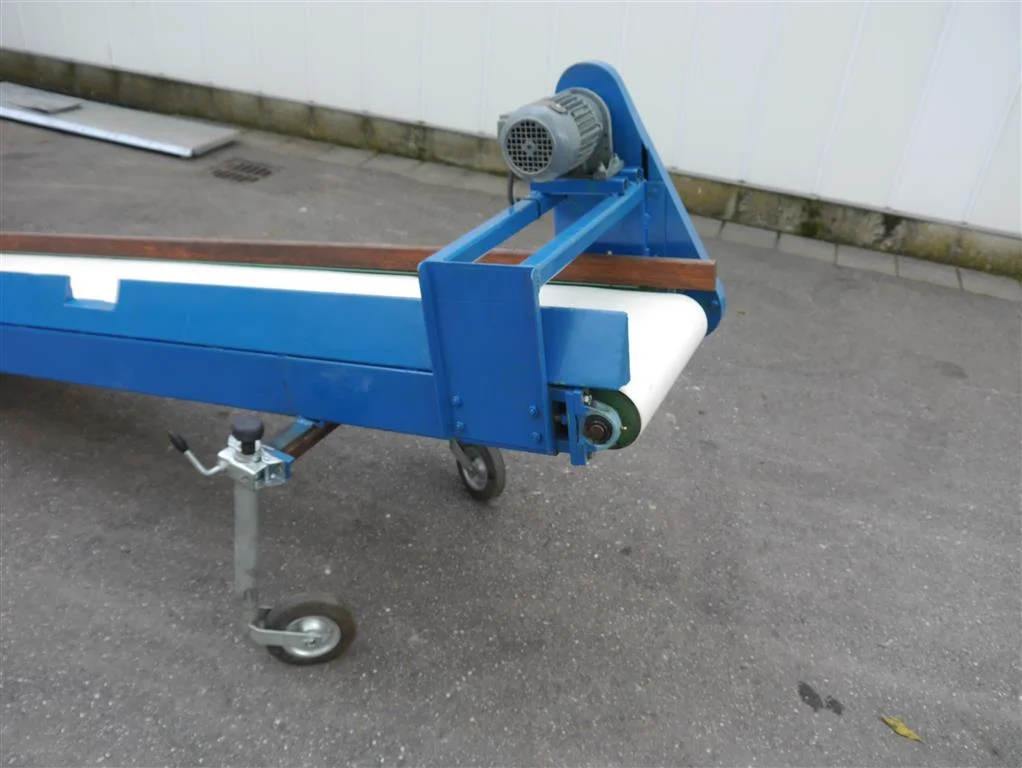 VDR sieve web conveyor with shaker • Duijndam Machines