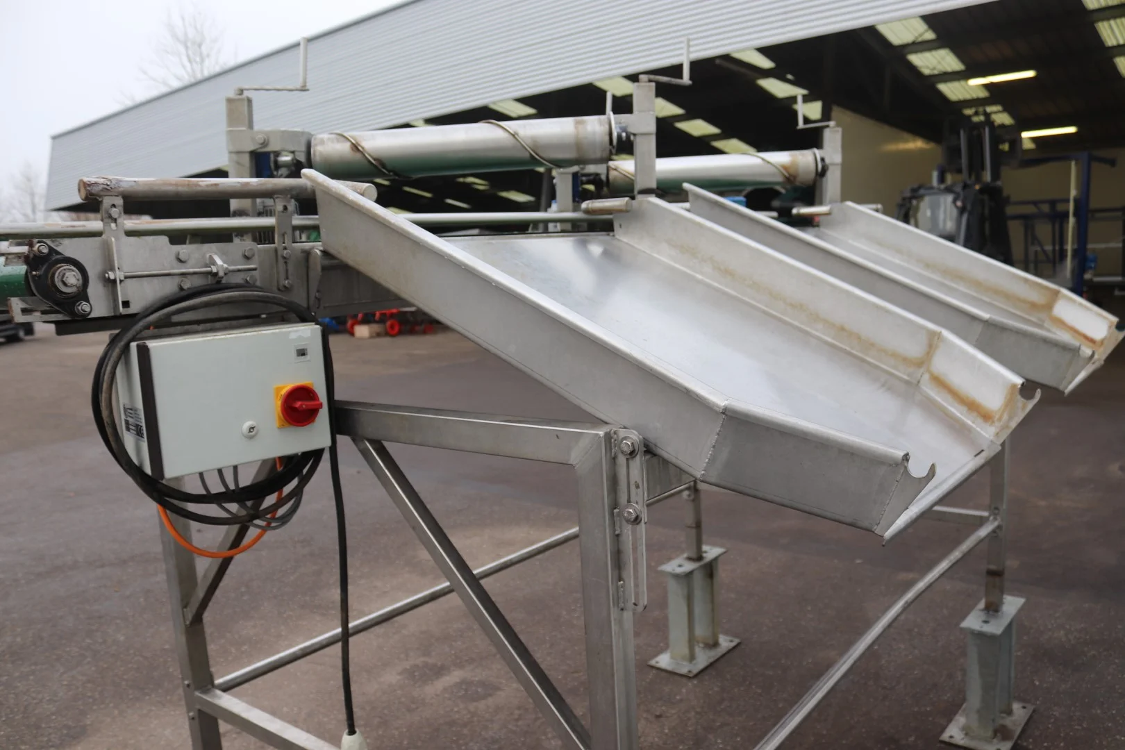 Verbruggen roller sorting machine with 2 spiral rollers • Duijndam Machines