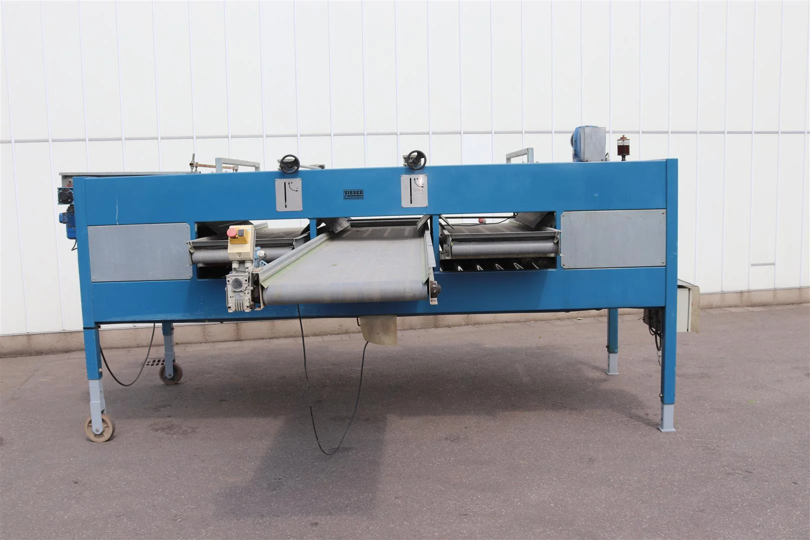 Vitech radial roller grader with 3 sortings • Duijndam Machines