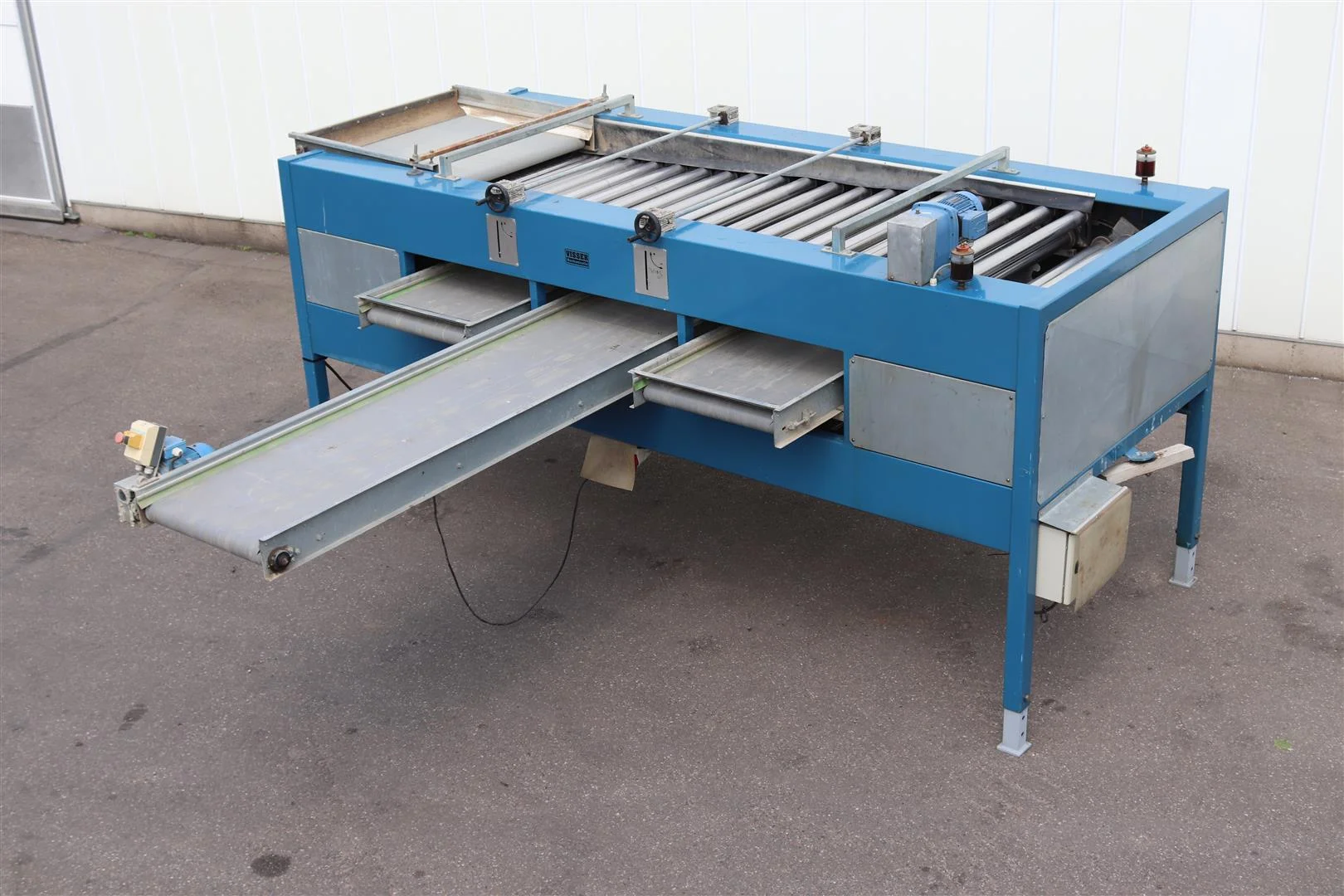 Vitech radial roller grader with 3 sortings • Duijndam Machines