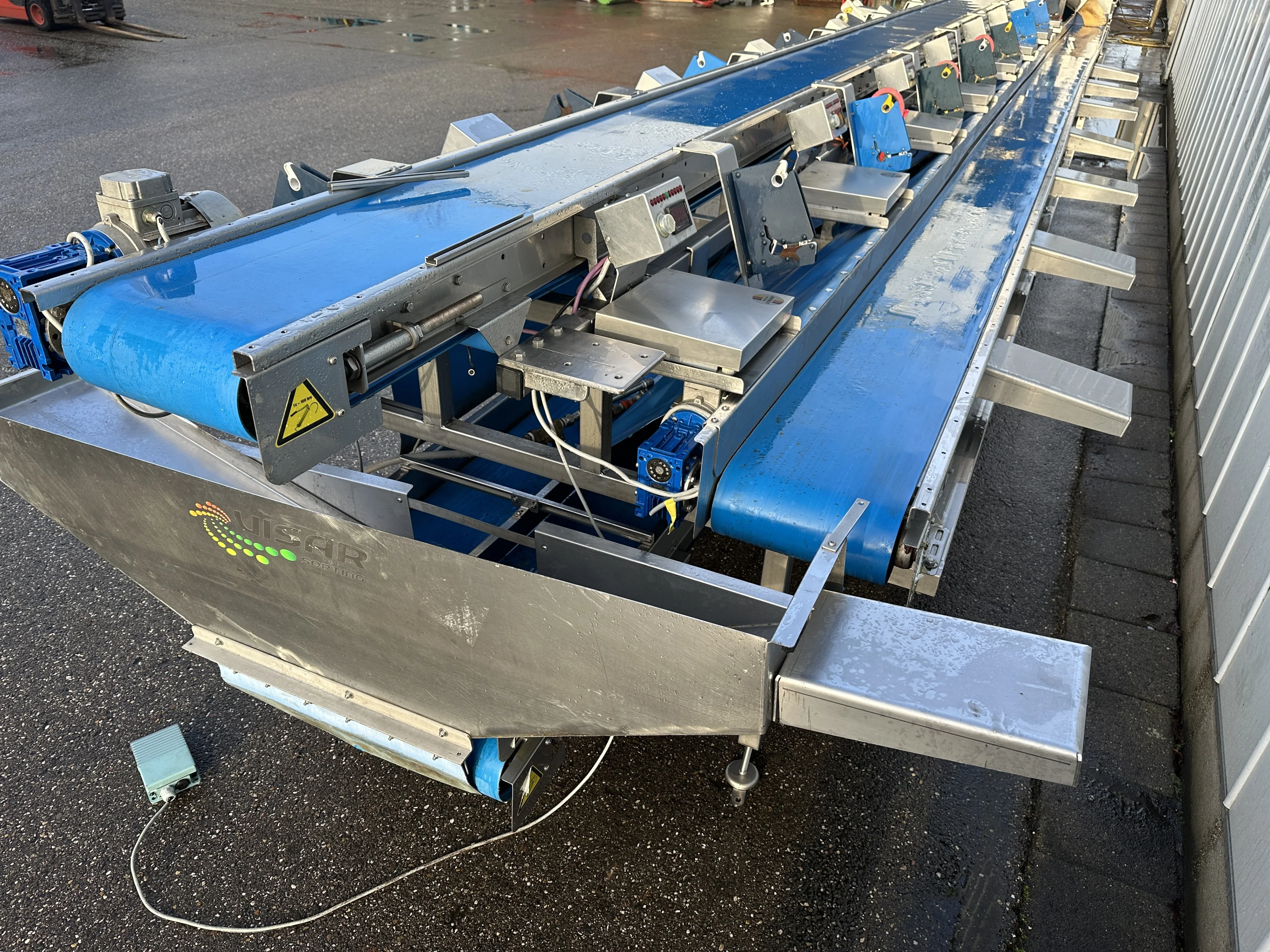 Visar stainless steel packing line with Netagco bin tipper and 16 ...