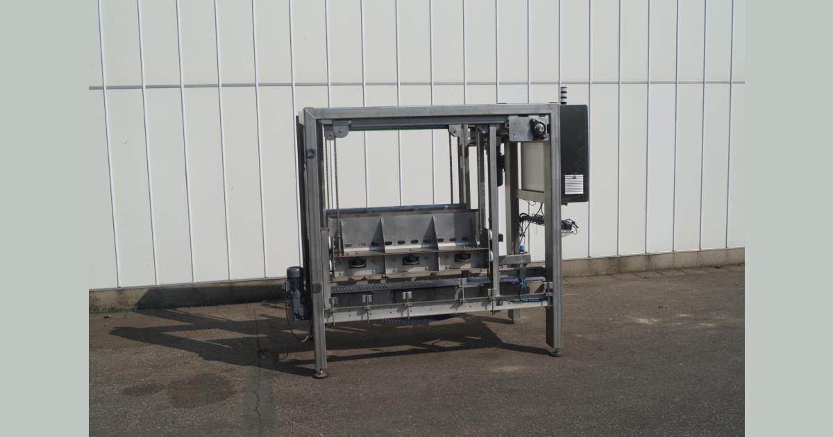 Viscon stacker for 60 x 40 cm boxes • Duijndam Machines